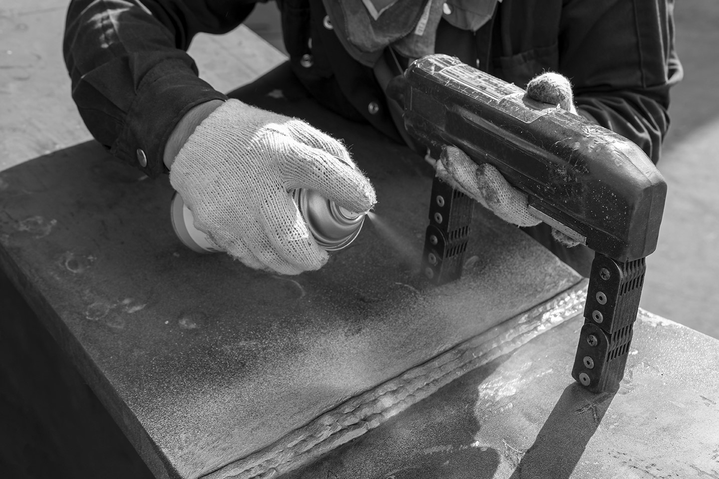 Magnetic Particle Testing (MT) Magnetic Particle Testing (MT)